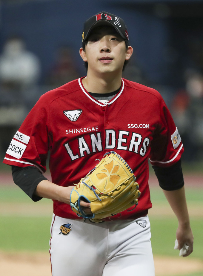 ‘KS 3차전 MVP’ SSG 라가레스 “관중 함성, 마음 벅차올라”(일문일답)