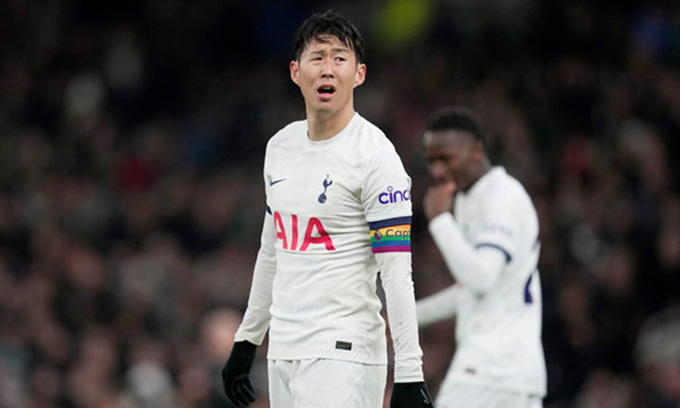 토트넘, 5경기 연속 선제골 넣고도 못 이겨…EPL 최초